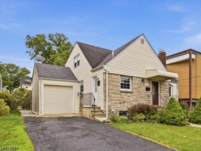 house with 4 bedroom, New Milford NJ ES104851551