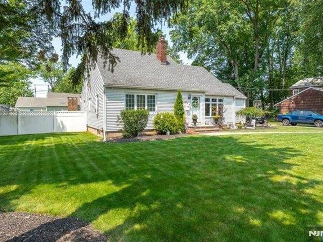 house with 4 bedroom, New Milford NJ ES104851924