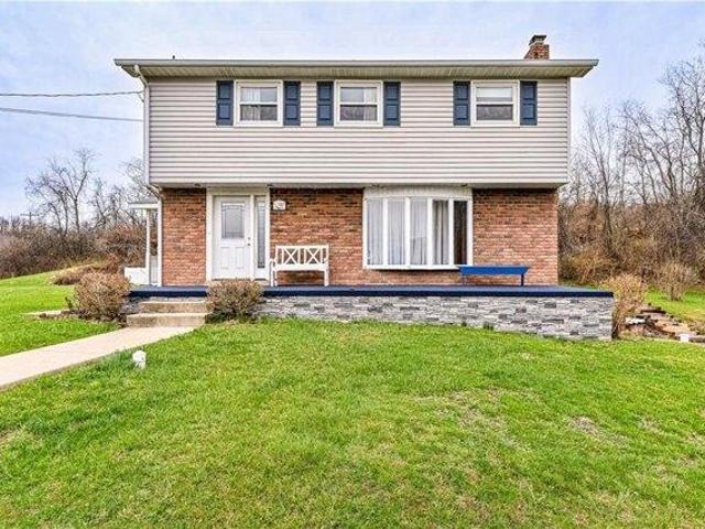 house with 4 bedroom, New Stanton PA ES104906936