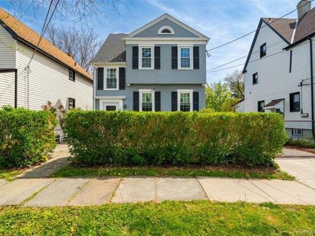 house with 4 bedroom, New Rochelle NY DLS101801107