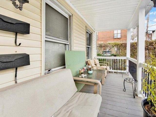 house with 4 bedroom, New Rochelle NY DS101783758