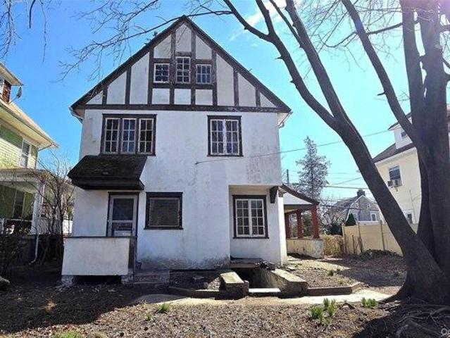 house with 4 bedroom, New Rochelle NY DS102562674