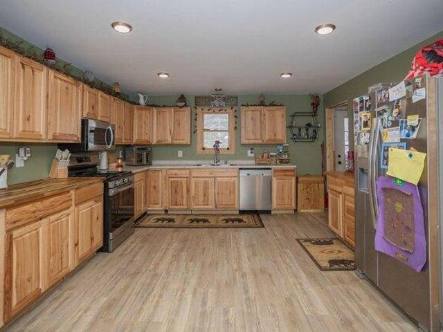 house with 4 bedroom, New Vineyard ME ES103034126