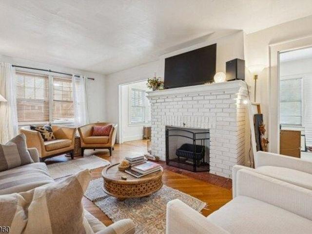 house with 4 bedroom, Newark NJ DLS102312804