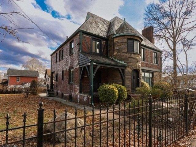 house with 4 bedroom, Newark NJ DS102212520