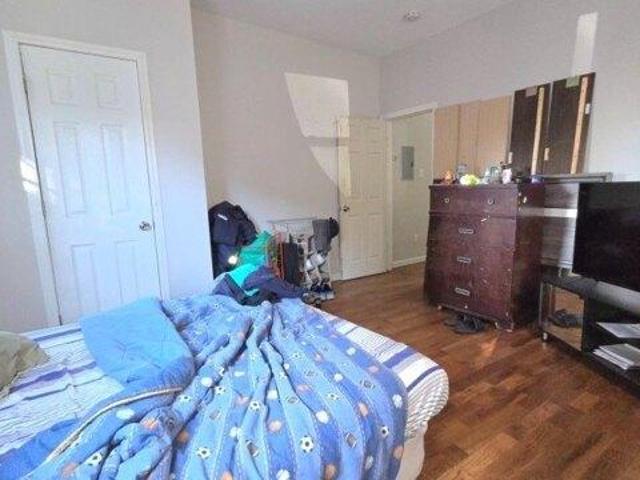 house with 4 bedroom, Newark NJ ES104407178