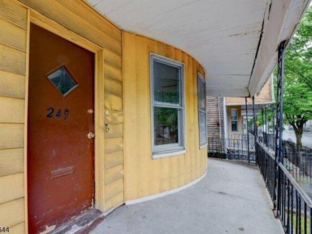 house with 4 bedroom, Newark NJ ES104409912