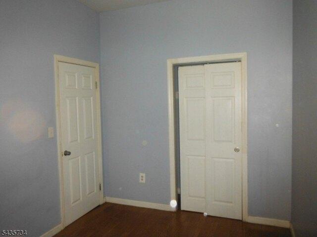 house with 4 bedroom, Newark NJ ES104148360