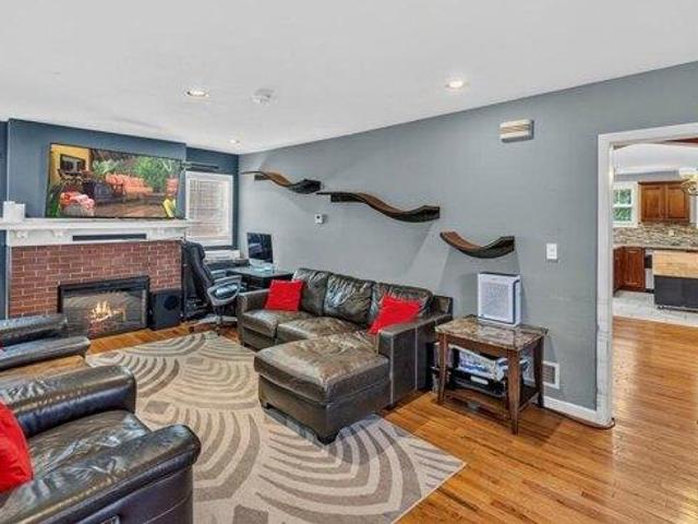 house with 4 bedroom, Newark NJ ES105190338