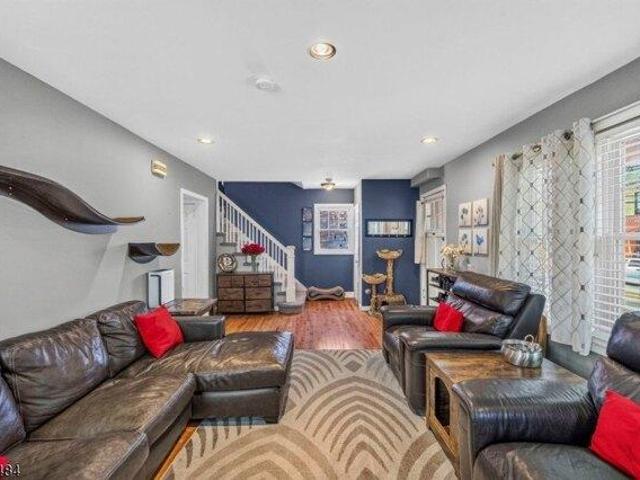 house with 4 bedroom, Newark NJ ES105203874