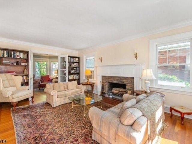 house with 4 bedroom, Newark NJ ES105205628
