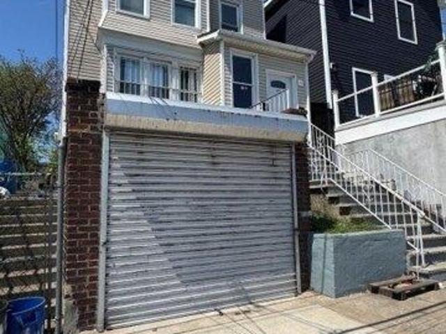 house with 4 bedroom, Newark NJ ES105205186