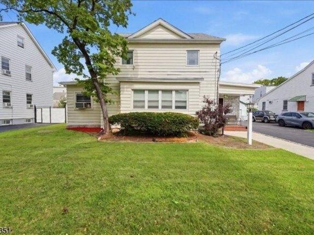 house with 4 bedroom, Newark NJ ES105206427
