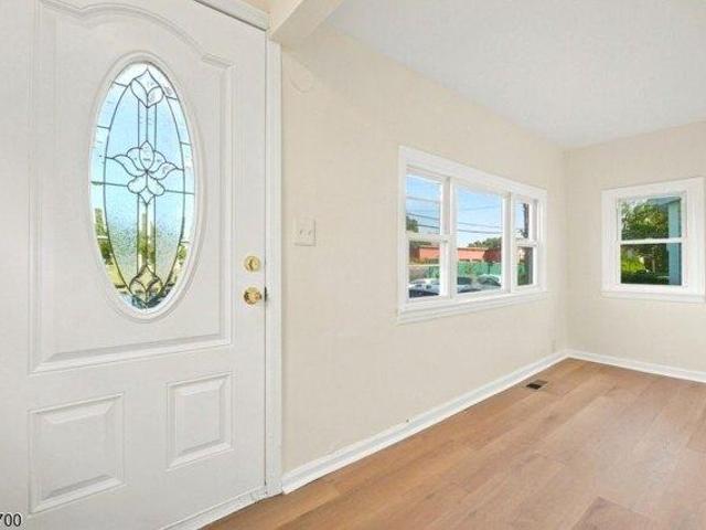 house with 4 bedroom, Newark NJ ES105207223