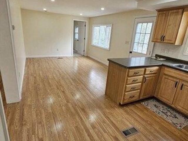 house with 4 bedroom, Newbury MA DLS102121245