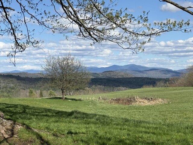 house with 4 bedroom, Newbury VT DLS102154607