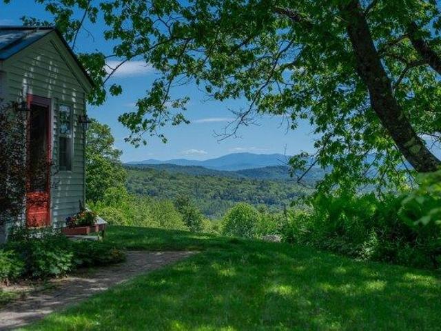 house with 4 bedroom, Newbury VT DLS103074265