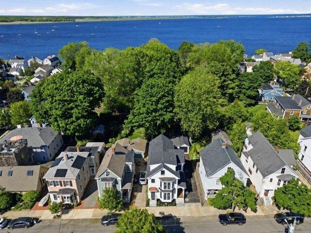 house with 4 bedroom, Newburyport MA DLS103128113
