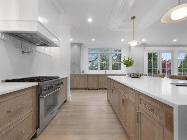 house with 4 bedroom, Newburyport MA ES102959203