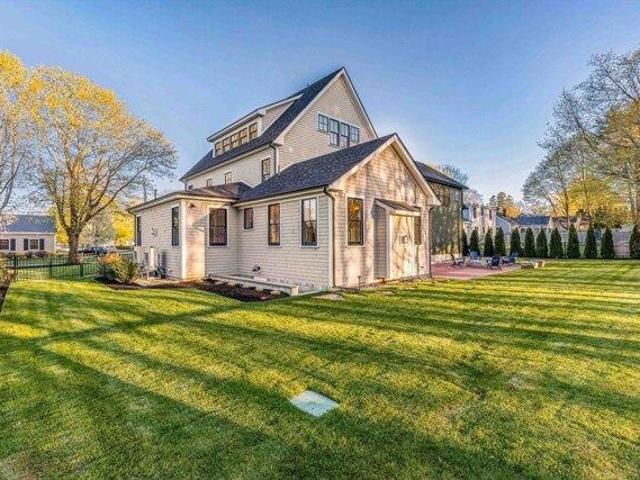 house with 4 bedroom, Newburyport MA ES104757233