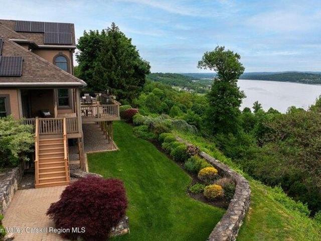 house with 4 bedroom, Newburgh NY ES103625944