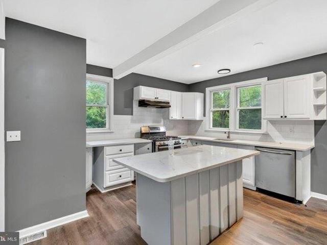 house with 4 bedroom, Newfield NJ ES105158850