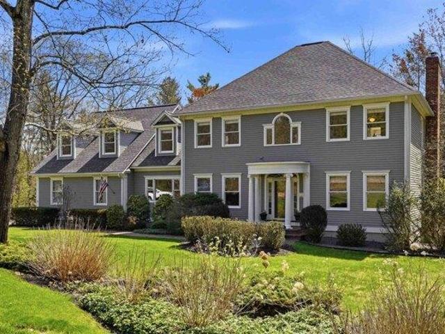 house with 4 bedroom, Newfields NH DS102060998