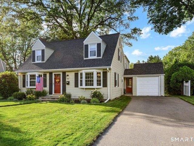house with 4 bedroom, Newington CT ES104810690