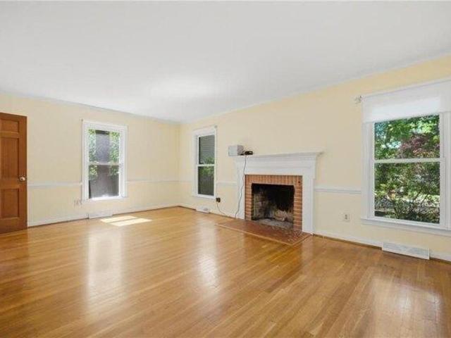 house with 4 bedroom, Newport News VA DS103600598