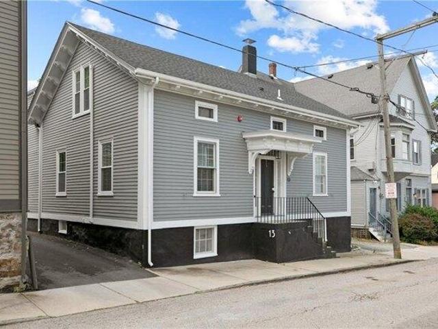 house with 4 bedroom, Newport RI DS104151450
