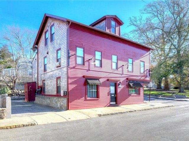 house with 4 bedroom, Newport RI DS102121026
