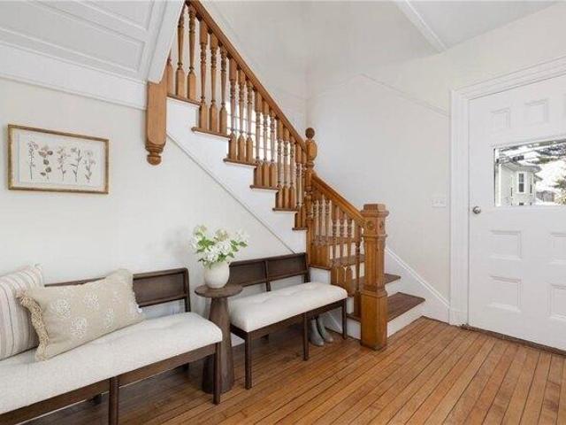 house with 4 bedroom, Newport RI DS102213454