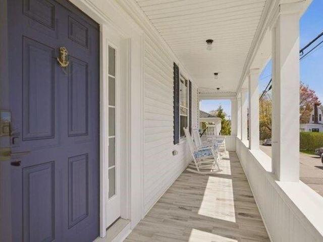 house with 4 bedroom, Newport RI DS102527742