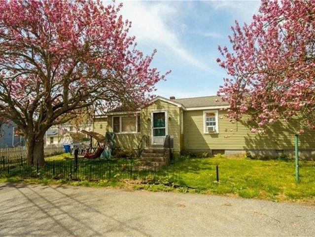 house with 4 bedroom, Newport RI DS103930875