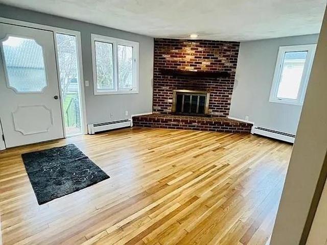 house with 4 bedroom, Newport RI ES104007912