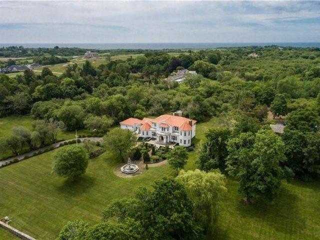 house with 4 bedroom, Newport RI ES105127135