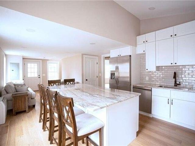house with 4 bedroom, Newport RI ES105142300