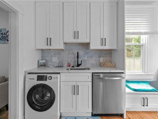 house with 4 bedroom, Newport RI ES102959346