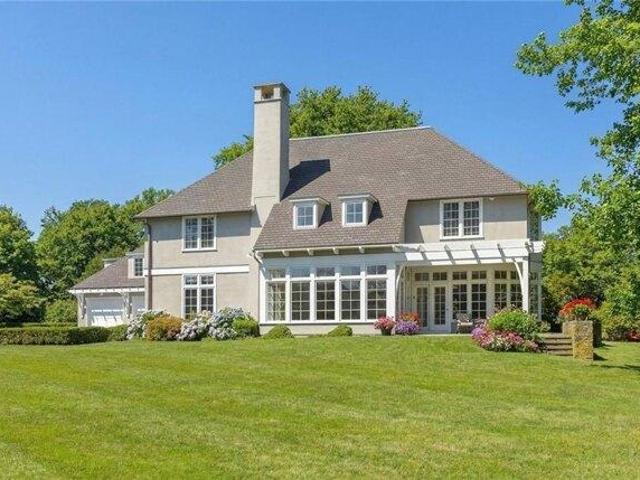 house with 4 bedroom, Newport RI ES103247997