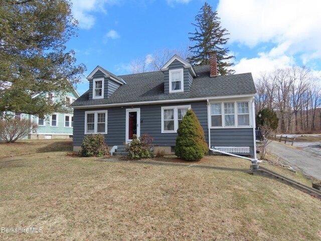 house with 4 bedroom, North Adams MA DS102411422