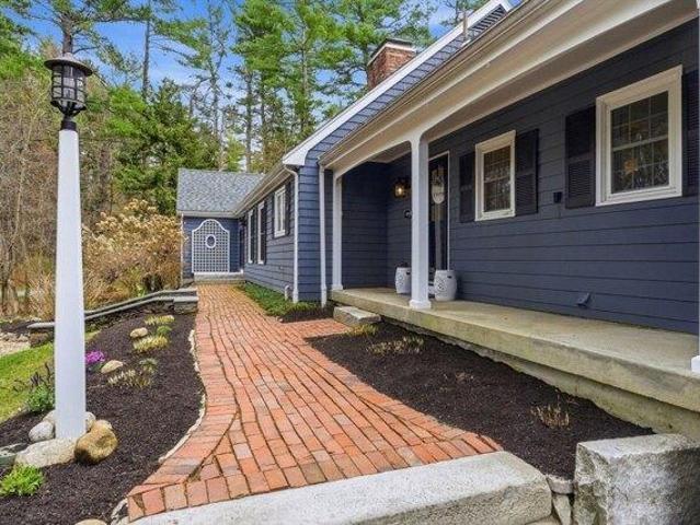 house with 4 bedroom, North Andover MA DLS101631930