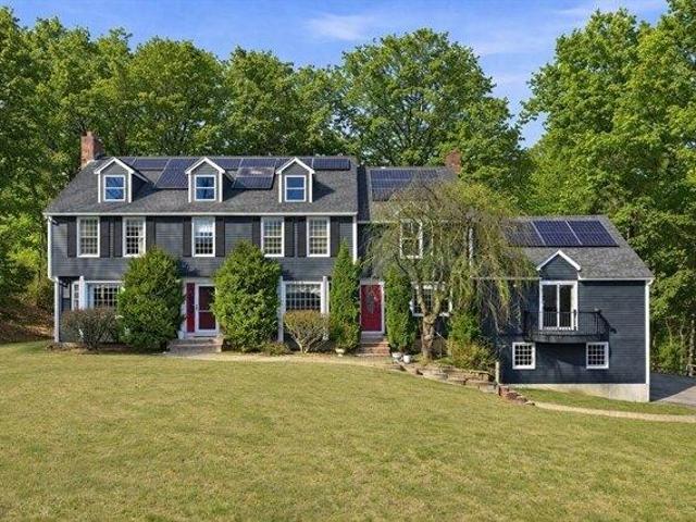 house with 4 bedroom, North Andover MA DLS102563558