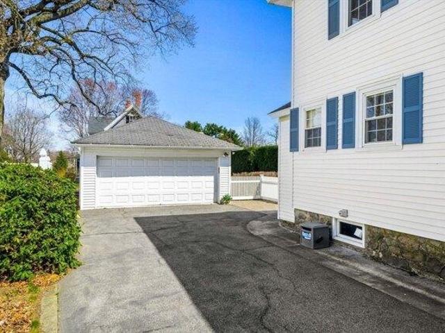 house with 4 bedroom, North Andover MA DS102634183