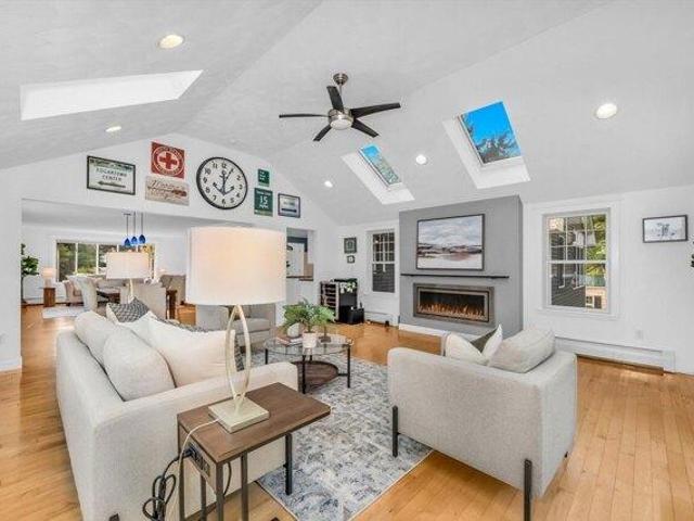 house with 4 bedroom, North Andover MA ES104721027