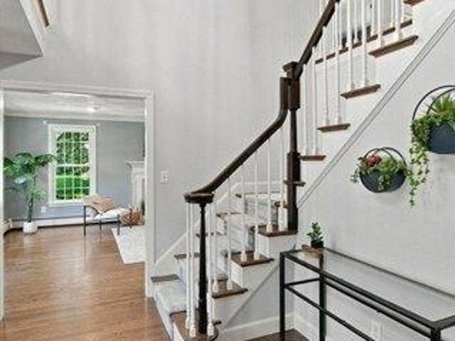 house with 4 bedroom, North Andover MA ES105041198