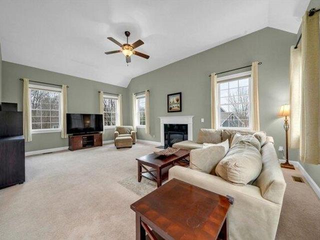 house with 4 bedroom, North Andover MA ES103223381