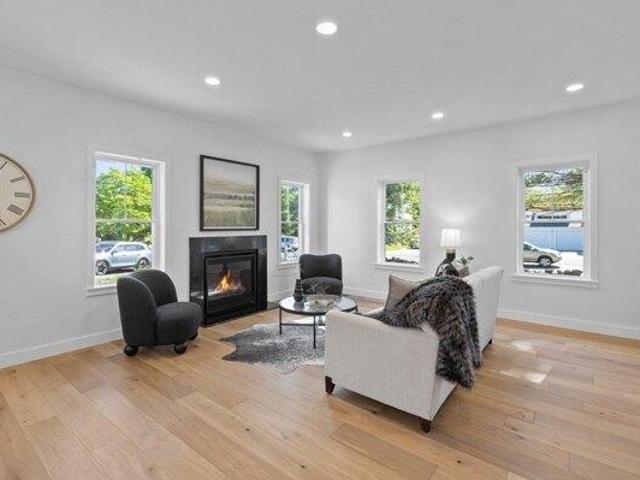 house with 4 bedroom, North Andover MA ES103588352