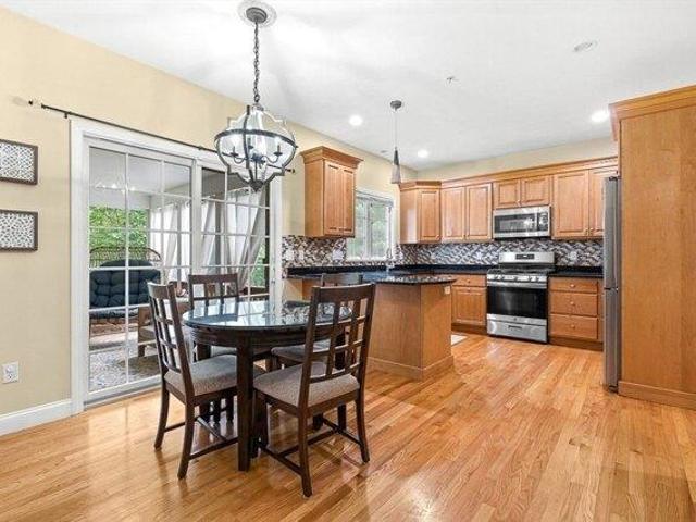 house with 4 bedroom, North Andover MA ES103773971