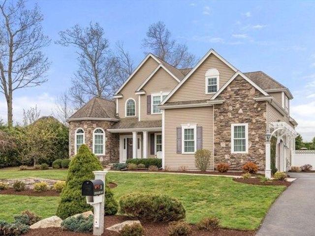 house with 4 bedroom, North Attleboro MA DLS101799801