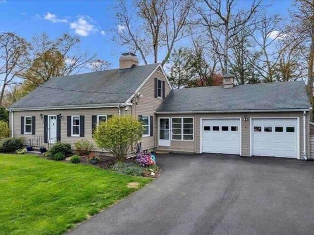 house with 4 bedroom, North Attleboro MA DS102121478